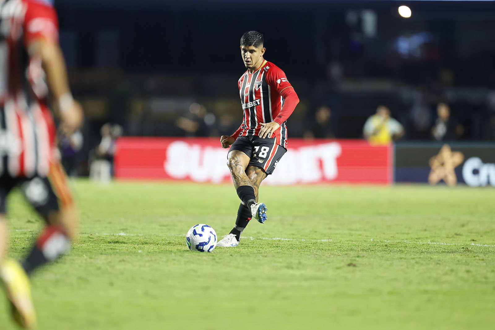"Cerca de um mês": São Paulo pode perder Alan Franco para rival ...